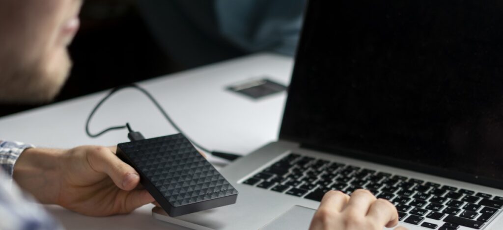 How to Perform a Laptop Data Backup - AceTeam Networks